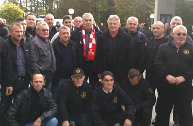 Glasnović na pogrebu žrtava iz Hude Jame: “Knin je oslobođen, Zagreb je ...