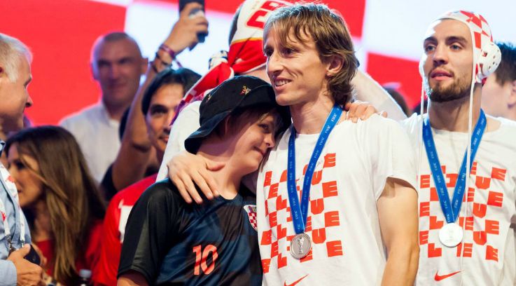 Luka objavio sliku sa suprugom, za par sati dobio milijun lajkova