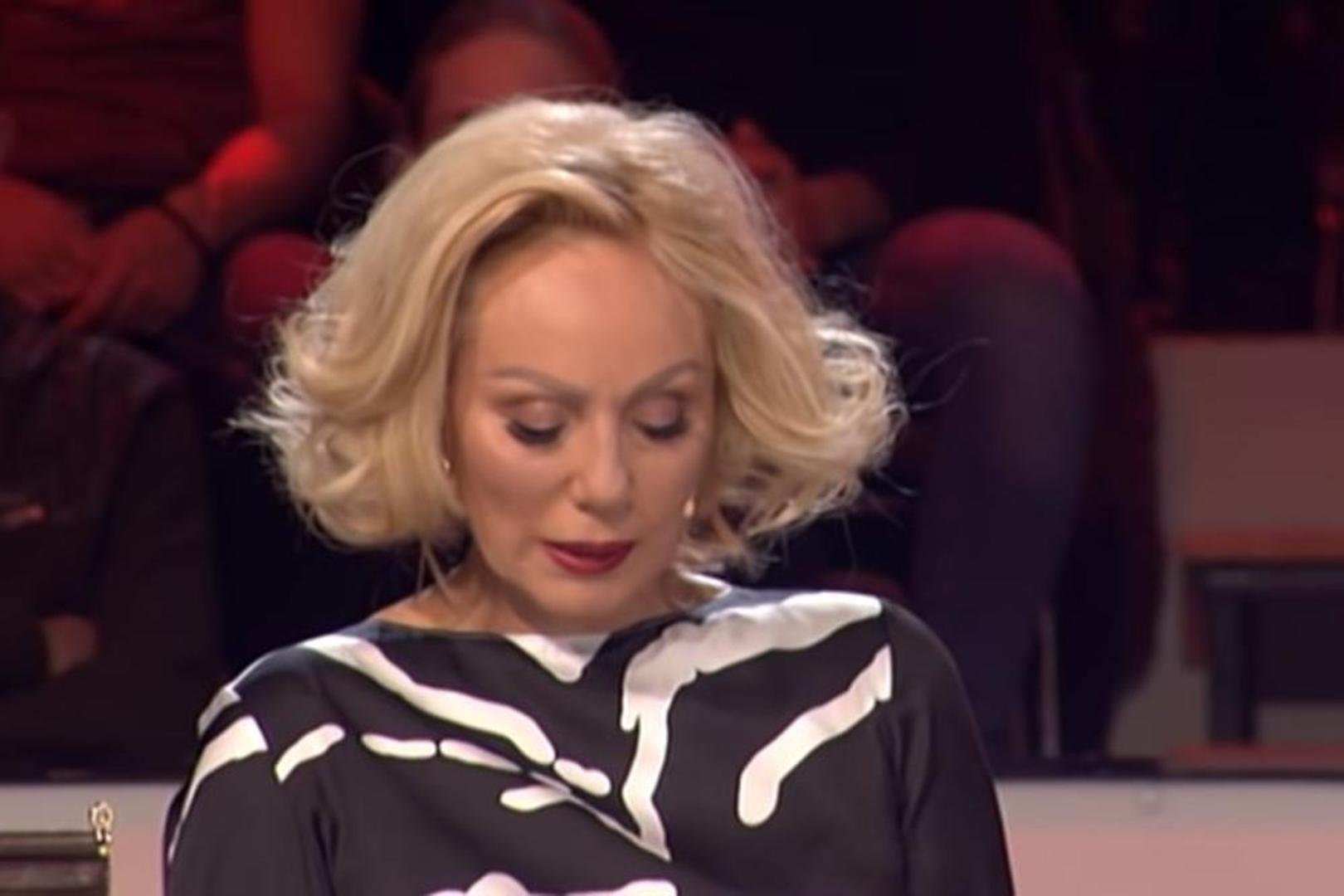POGODILO JU! Lepa Brena se rasplakala i napustila studio usred emisije POGODILO JU! Lepa Brena se rasplakala i napustila studio usred emisije