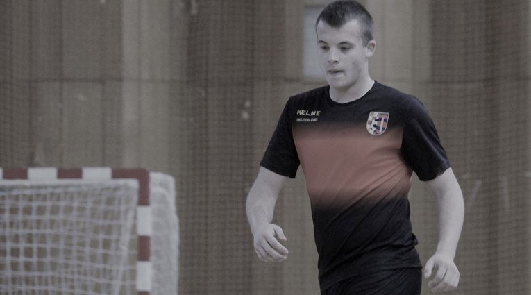 Mladi reprezentativac preminuo je od zatajenja srca! U vožnji je pao s ...