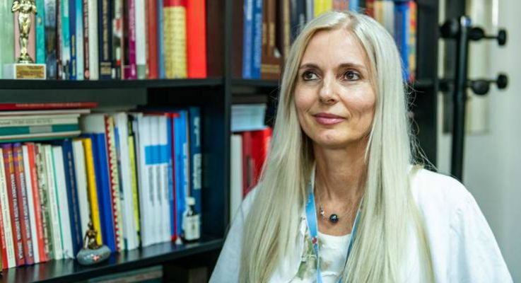 Beba je progutala šahovsku figuru, mrtvu su je donijeli na Hitnu, a ova ...