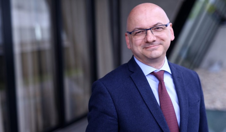 Hrvatsko politološko društvo stalo u obranu “Pupovčeve eskort dame”