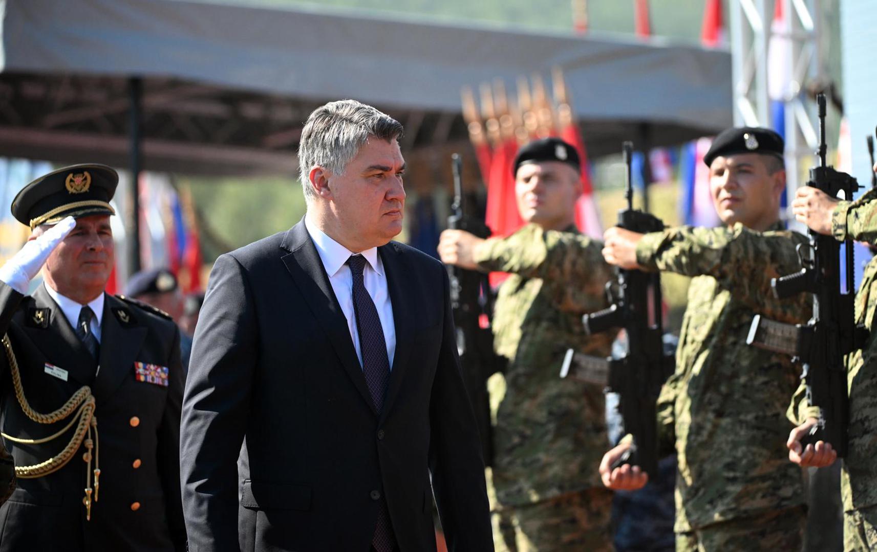 Milanović u Kninu dočekan povikom ‘Uuuu’, na kraju su mu pljeskali