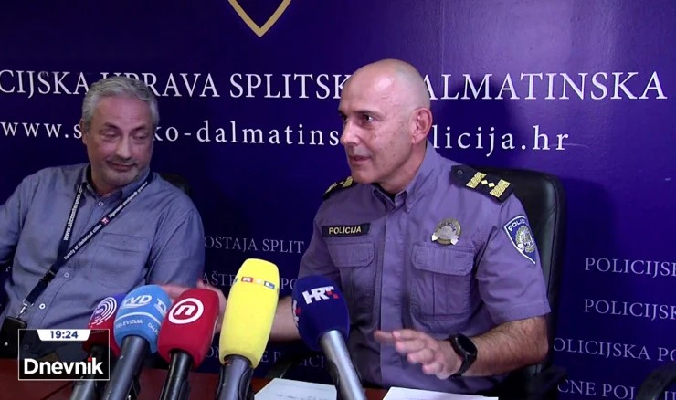 Split: Policija je morala pucati u zrak, prijetilo im se razbijenim bocama