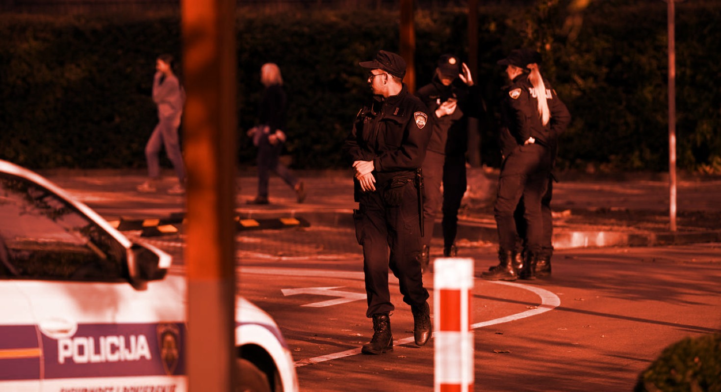 Djevojka sinoć hodala po zidu u Zagrebu, pala s visine od gotovo šest ...