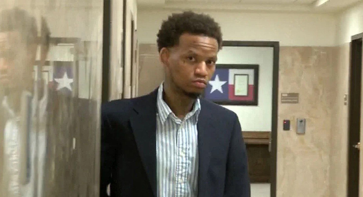 Pljucnuo je na policajce u Teksasu i dobio 70 godina zatvora