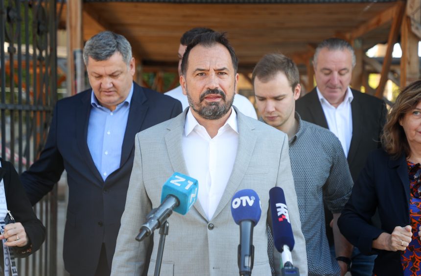 Peternel stao u obranu Pernara: “Tko ste vi, liberalna bando