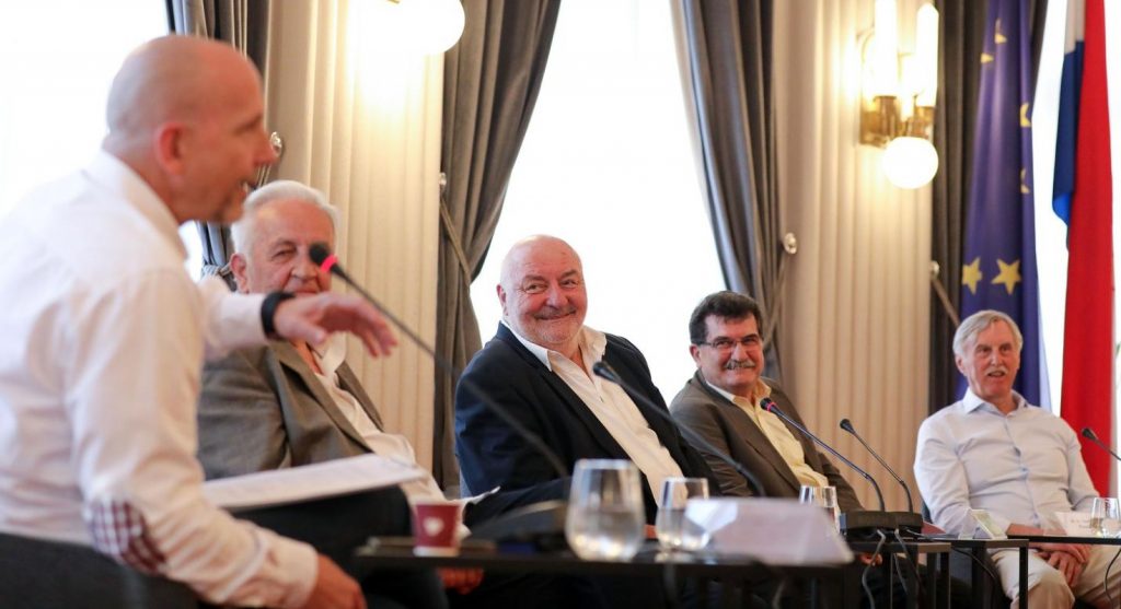 Slobodan Uzleac objavio knjigu o Srbima u Hrvatskoj, u njoj su dvije ...