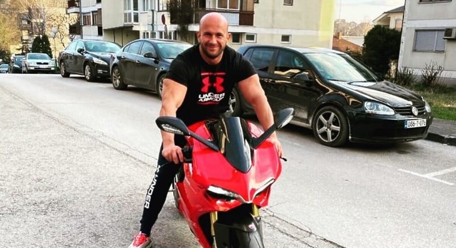 Manijak u BiH ubio suprugu i još dvoje i sve prenosio na Internetu!