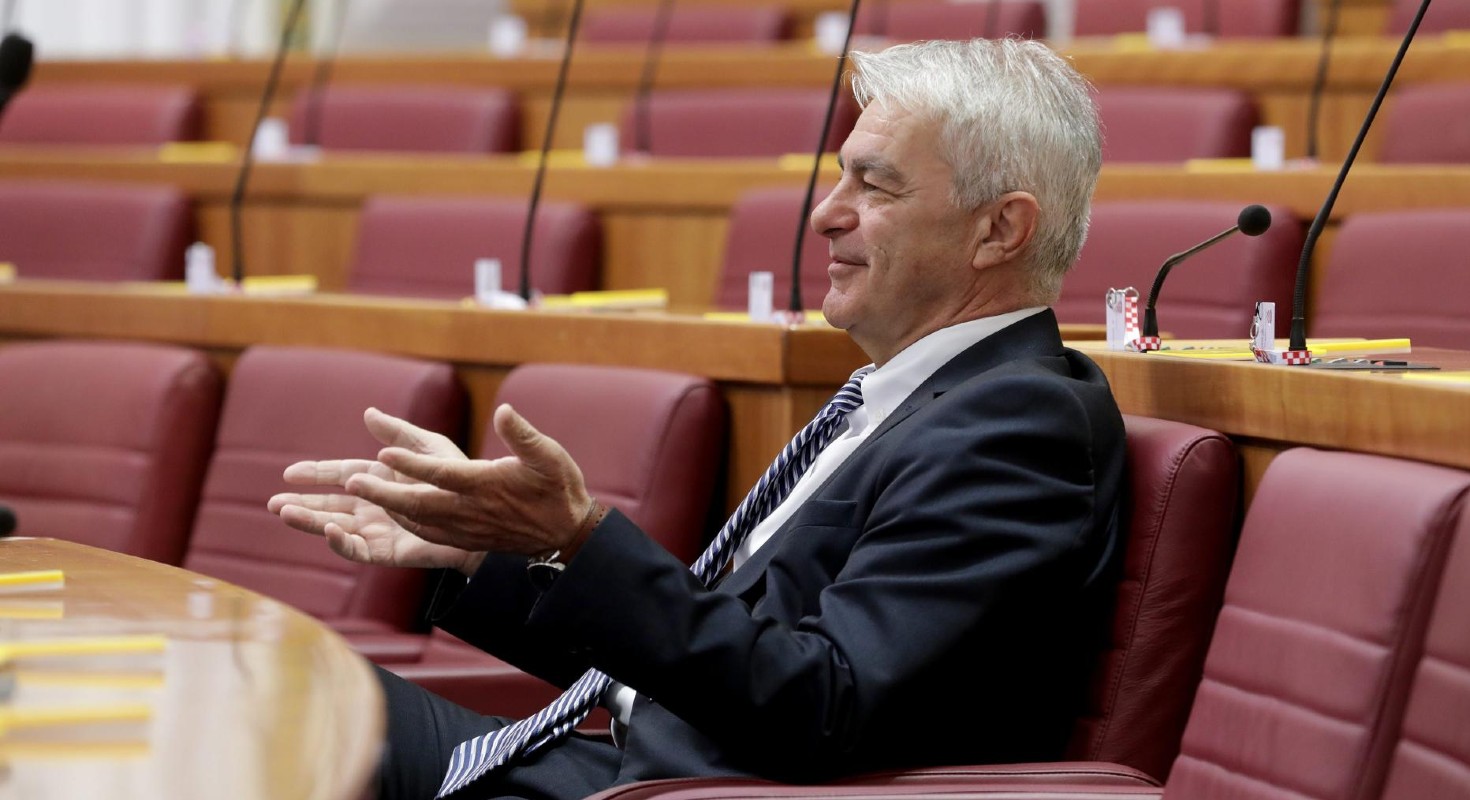 Zastupnik HDZ-a tuži općinu Sali, želi stan na Rivi u kojem je živio ...