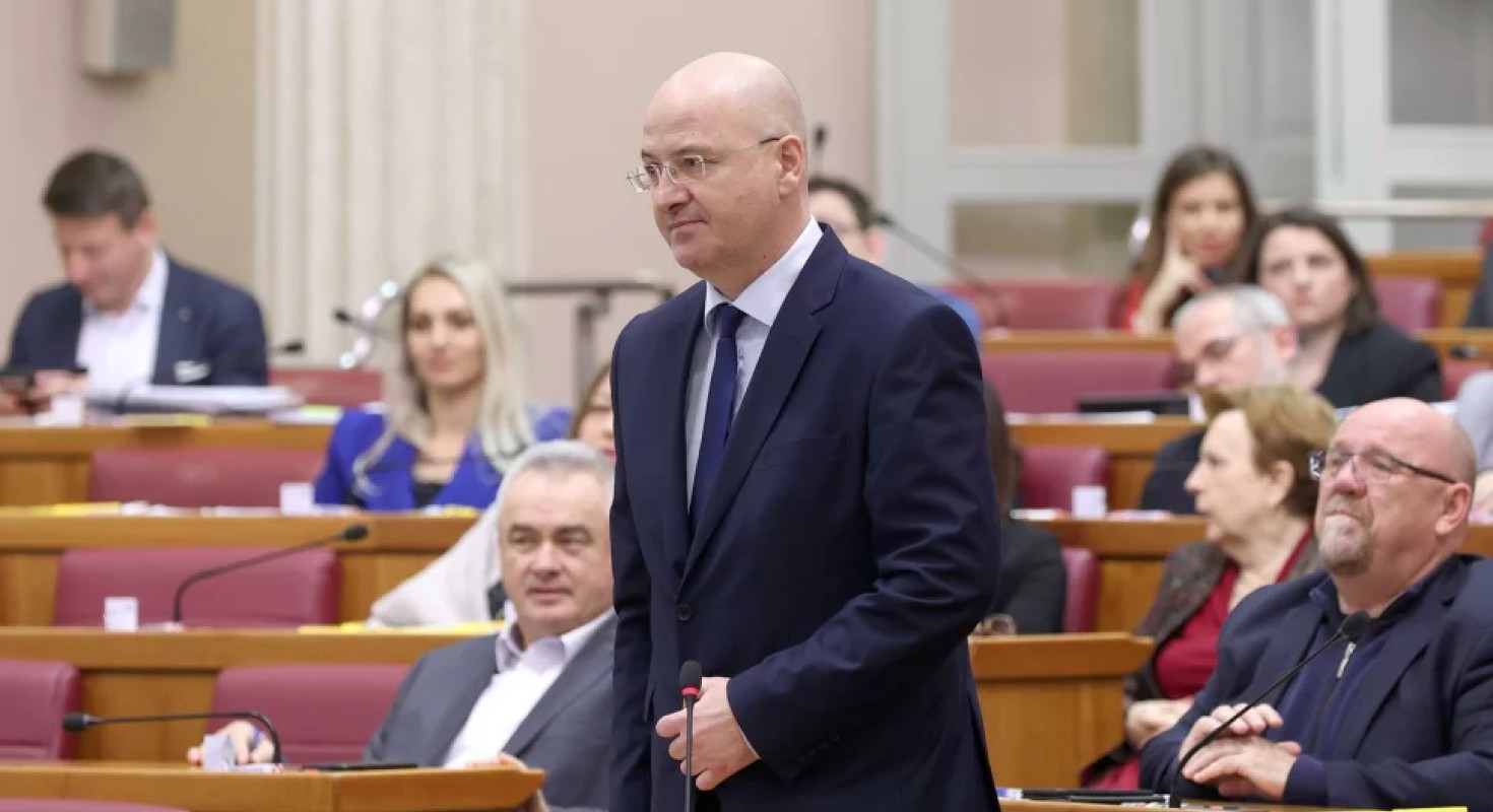 Najmoćniji čovjek DP-a vratio se u Sabor, iz Mosta negodovali