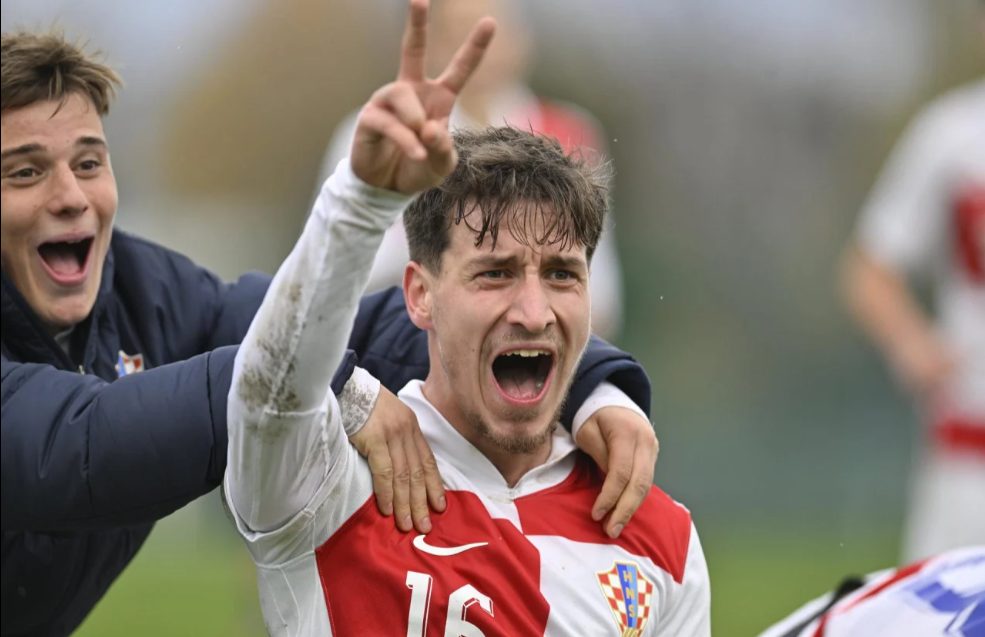 HRVATSKA - SRBIJA 4:1 Mladi Hrvati danas u Zagrebu nakantali Srbe - video