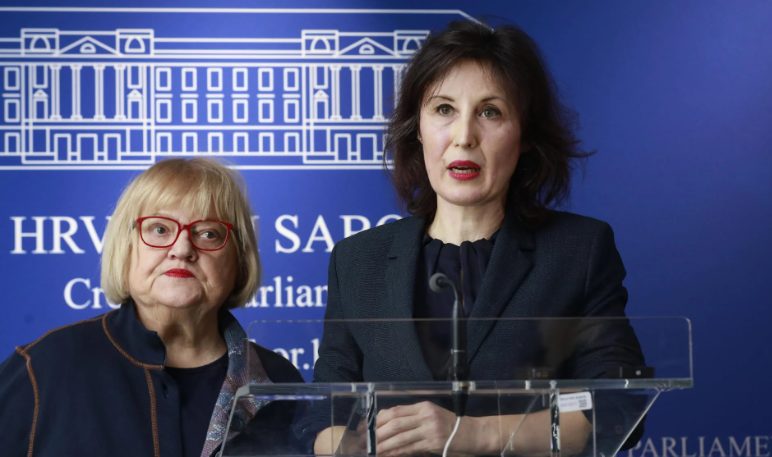 Dalija opet napala Thompsona i Crkvu, a spomenula i Plenovićeva sina